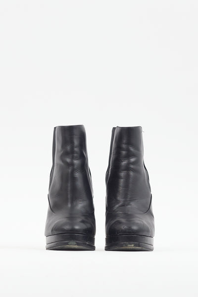 Chanel // Leather Heeled Chelsea Boot – VSP Consignment