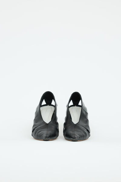 Celine // Leather Cut-Out Pump – VSP Consignment