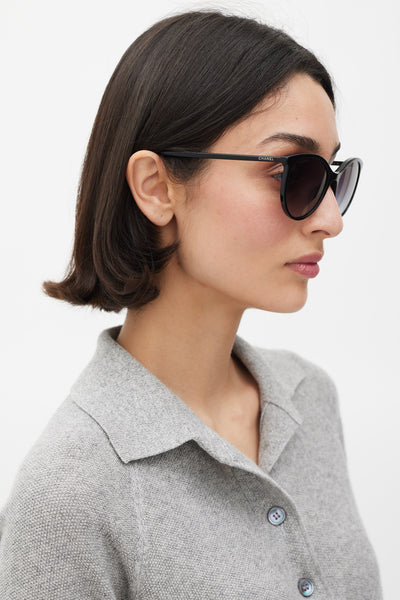 Chanel // Black Round 5448A CC Sunglasses – VSP Consignment